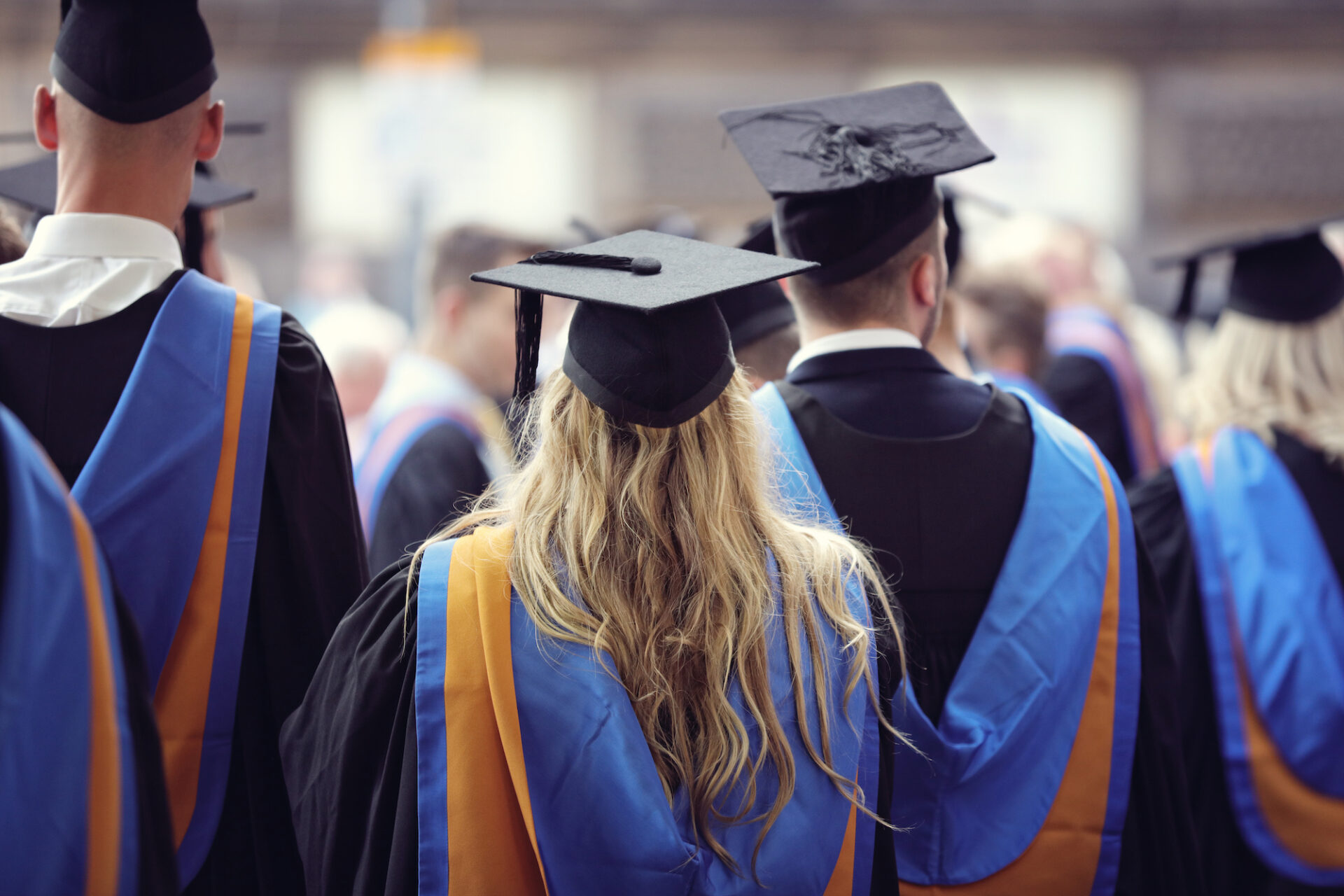 Look your best and graduate in style with these tips. | UNE Life