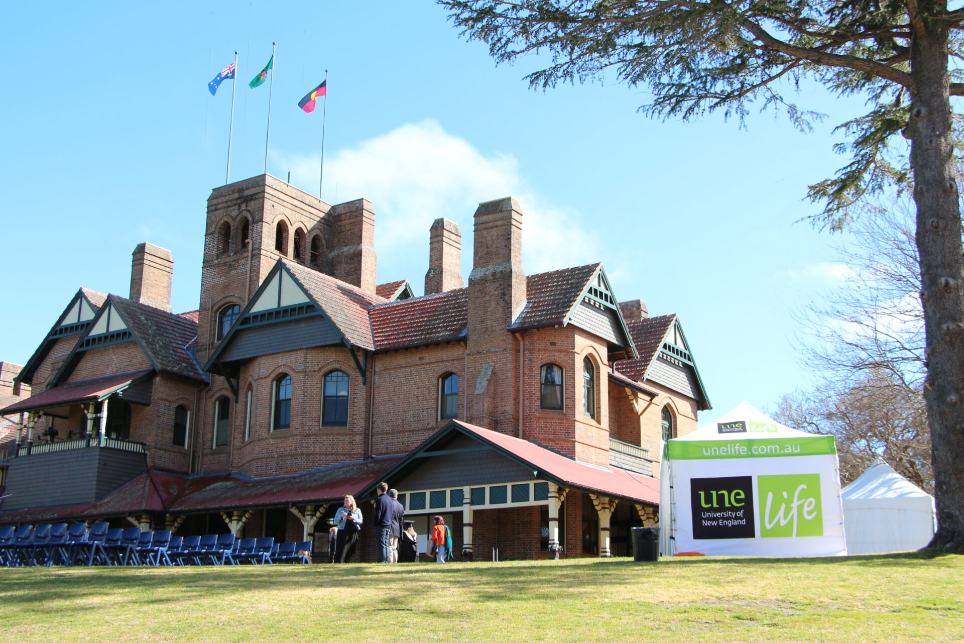 UNE Graduate Glossary | UNE Life